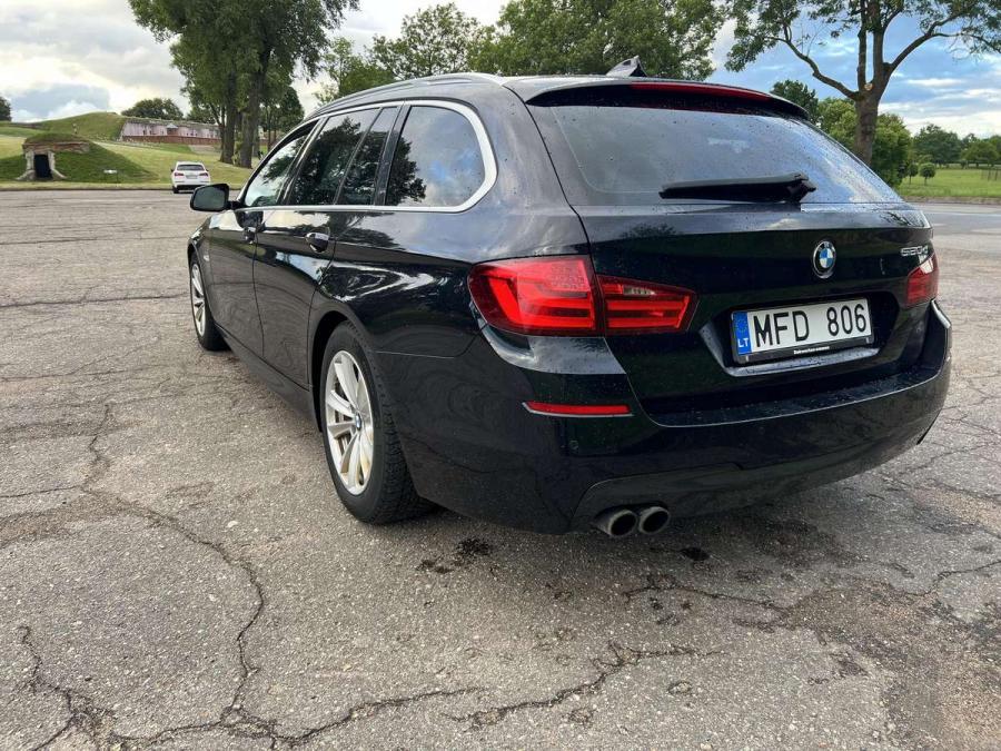 Black BMW 520 2013 in Kaunas, with an engine capacity of 2.00 L and mileage of 378 thousand km for 8300 €, photo 10 on AUTOMOTO.COM.LV