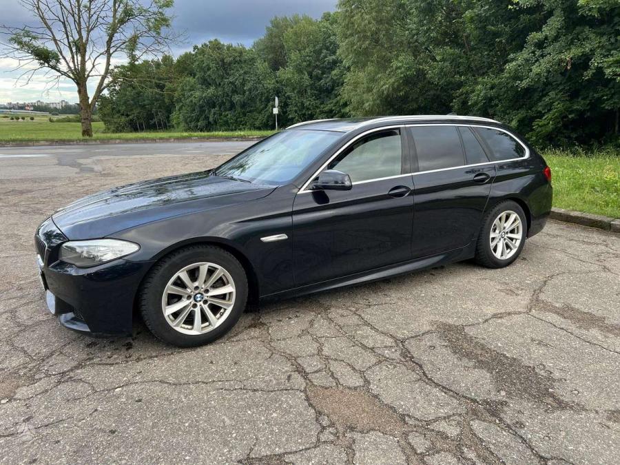 Black BMW 520 2013 in Kaunas, with an engine capacity of 2.00 L and mileage of 378 thousand km for 8300 €, photo 12 on AUTOMOTO.COM.LV