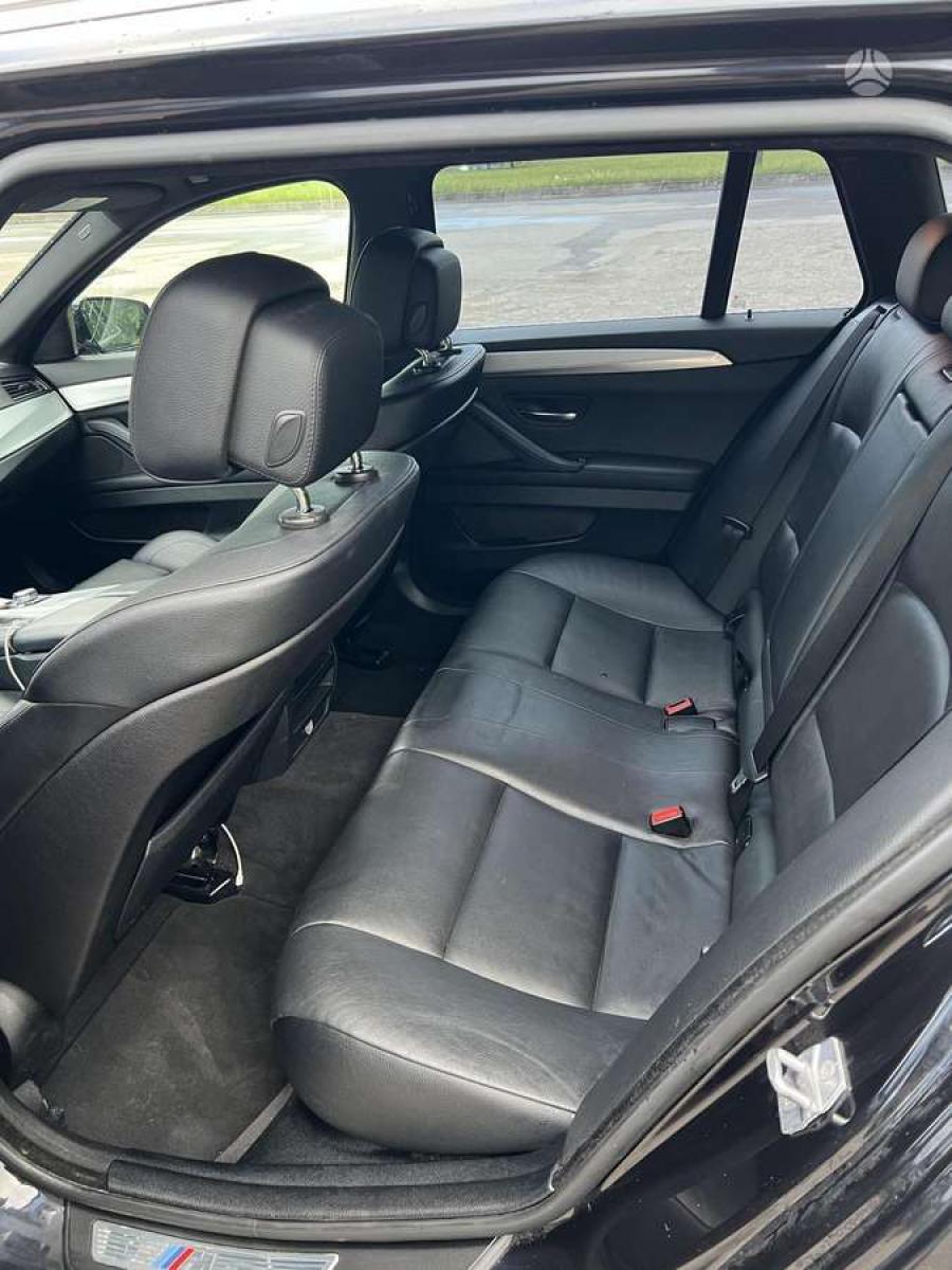Black BMW 520 2013 in Kaunas, with an engine capacity of 2.00 L and mileage of 378 thousand km for 8300 €, photo 14 on AUTOMOTO.COM.LV