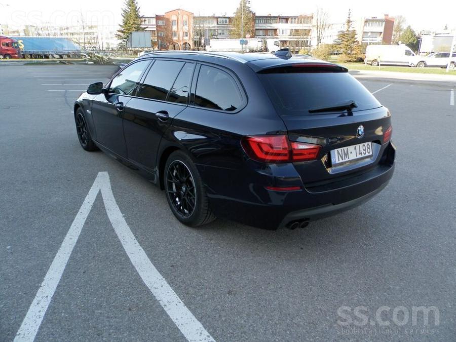 Black BMW 520 2013 in Bauska, with an engine capacity of 2.00 L and mileage of 342 thousand km for 9995 €, photo 9 on AUTOMOTO.COM.LV