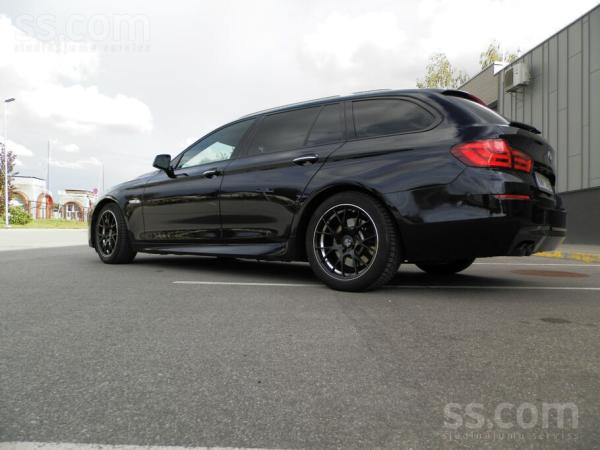 Melns BMW 520 2013 Bauska, ar dzinēja tilpumu 2.00 L un nobraukumu 342 tūkst. km par 9995 €, foto 9 vietnē AUTOMOTO.COM.LV