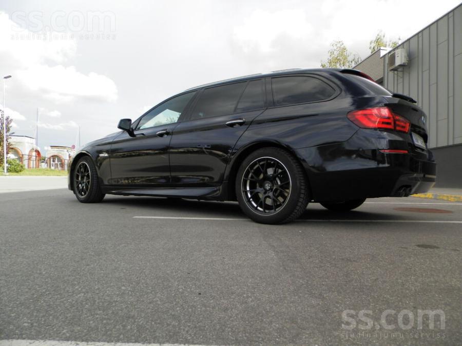 Black BMW 520 2013 in Bauska, with an engine capacity of 2.00 L and mileage of 342 thousand km for 9995 €, photo 10 on AUTOMOTO.COM.LV