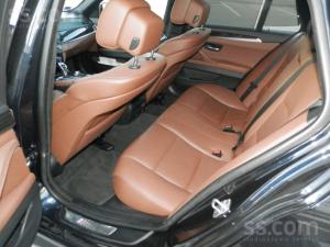 Black BMW 520 2013 in Bauska, with an engine capacity of 2.00 L and mileage of 342 thousand km for 9995 €, photo 21 on AUTOMOTO.COM.LV