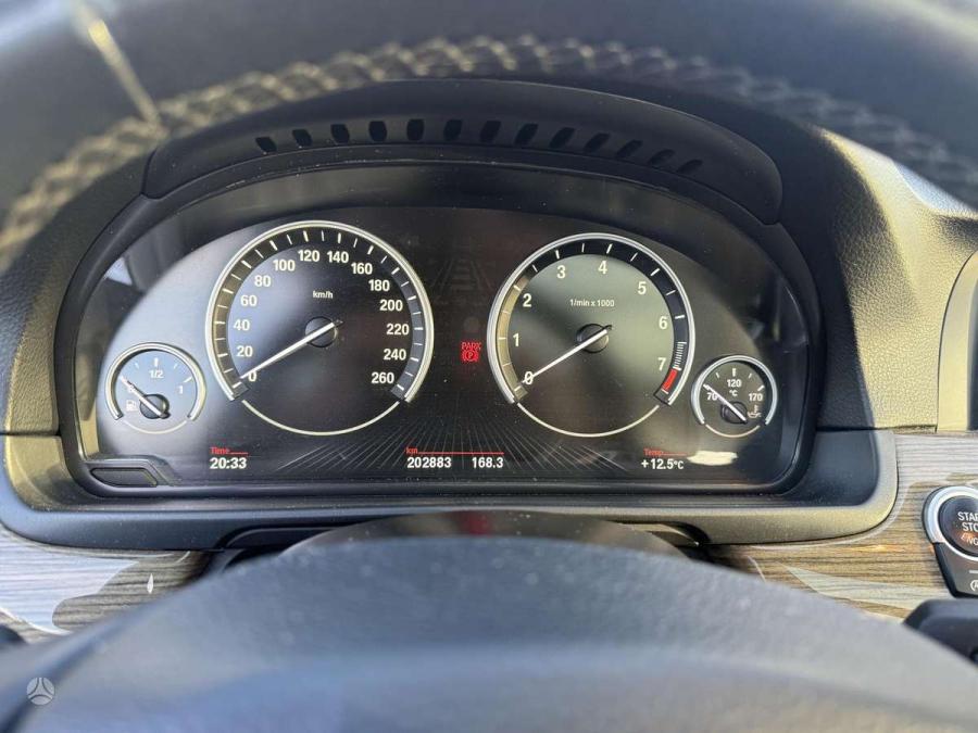 Melns BMW 520 2013 Viļņa, ar dzinēja tilpumu 2.00 L un nobraukumu 203 tūkst. km par 8900 €, foto 14 vietnē AUTOMOTO.COM.LV