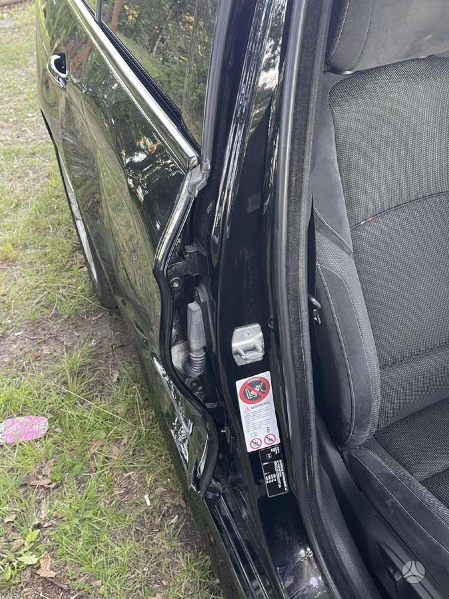 Melns BMW 520 2013 Kauņa, ar dzinēja tilpumu 2.00 L un nobraukumu 298 tūkst. km par 8790 €, foto 6 vietnē AUTOMOTO.COM.LV