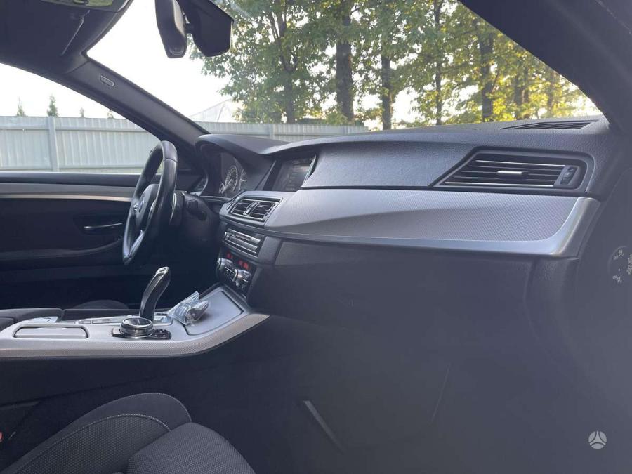 Melns BMW 520 2013 Kauņa, ar dzinēja tilpumu 2.00 L un nobraukumu 298 tūkst. km par 8790 €, foto 15 vietnē AUTOMOTO.COM.LV