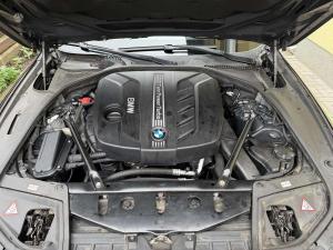 Black BMW 520 2013 in Prienai, with an engine capacity of 2.00 L and mileage of 296 thousand km for 6900 €, photo 18 on AUTOMOTO.COM.LV