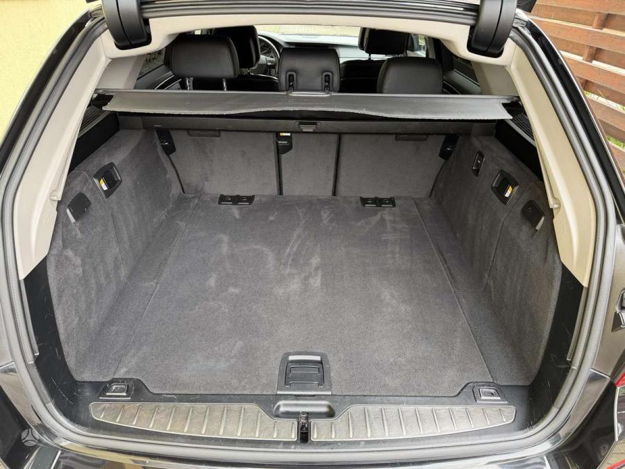 Black BMW 520 2013 in Prienai, with an engine capacity of 2.00 L and mileage of 296 thousand km for 6900 €, photo 19 on AUTOMOTO.COM.LV