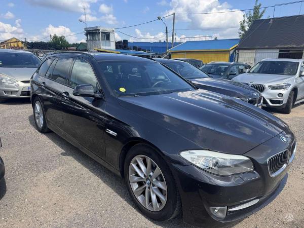 Melns BMW 520 2013 Kauņa, ar dzinēja tilpumu 2.00 L un nobraukumu 280 tūkst. km par 6900 €, foto 3 vietnē AUTOMOTO.COM.LV