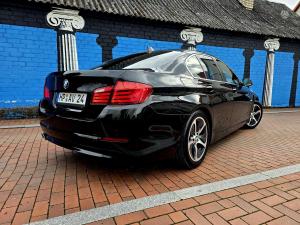 Melns BMW 520 2013 Marijampole, ar dzinēja tilpumu 2.00 L un nobraukumu 327 tūkst. km par 6999 €, foto 9 vietnē AUTOMOTO.COM.LV