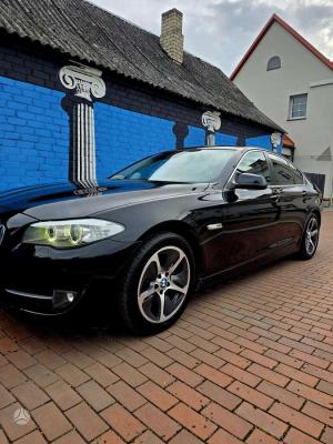 Melns BMW 520 2013 Marijampole, ar dzinēja tilpumu 2.00 L un nobraukumu 327 tūkst. km par 6999 €, foto 11 vietnē AUTOMOTO.COM.LV