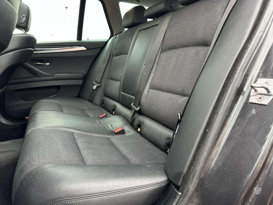 Melns BMW 520 2013 Klaipėda, ar dzinēja tilpumu 2.00 L un nobraukumu 340 tūkst. km par 5999 €, foto 25 vietnē AUTOMOTO.COM.LV