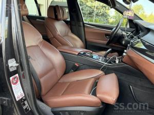 Black BMW 520 2013 in Riga, with an engine capacity of 2.00 L and mileage of 224 thousand km for 9400 €, photo 12 on AUTOMOTO.COM.LV