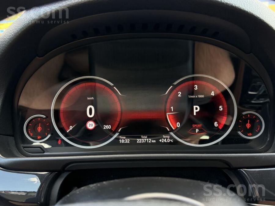 Black BMW 520 2013 in Riga, with an engine capacity of 2.00 L and mileage of 224 thousand km for 9400 €, photo 13 on AUTOMOTO.COM.LV