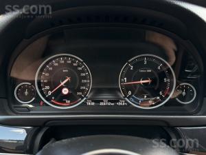 Black BMW 520 2013 in Riga, with an engine capacity of 2.00 L and mileage of 224 thousand km for 9400 €, photo 14 on AUTOMOTO.COM.LV