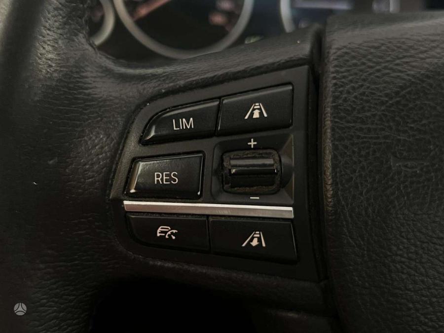 Black BMW 520 2013 in Kaunas, with an engine capacity of 2.00 L and mileage of 306 thousand km for 9999 €, photo 20 on AUTOMOTO.COM.LV
