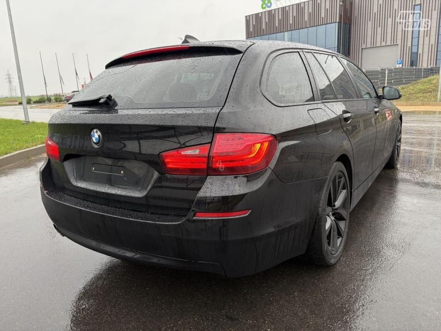 Melns BMW 520 2013 Kauņa, ar dzinēja tilpumu 2.00 L un nobraukumu 304 tūkst. km par 7390 €, foto 12 vietnē AUTOMOTO.COM.LV