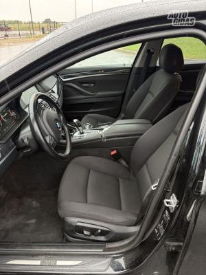 Melns BMW 520 2013 Kauņa, ar dzinēja tilpumu 2.00 L un nobraukumu 304 tūkst. km par 7390 €, foto 26 vietnē AUTOMOTO.COM.LV