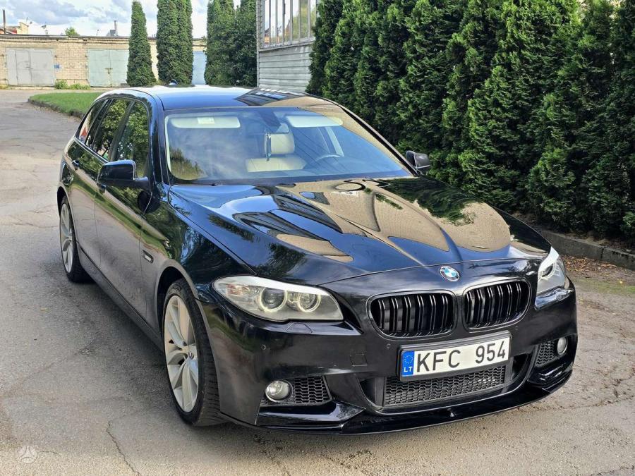 Black BMW 520 2013 in Radviliskis, with an engine capacity of 2.00 L and mileage of 362 thousand km for 6400 €, photo 3 on AUTOMOTO.COM.LV