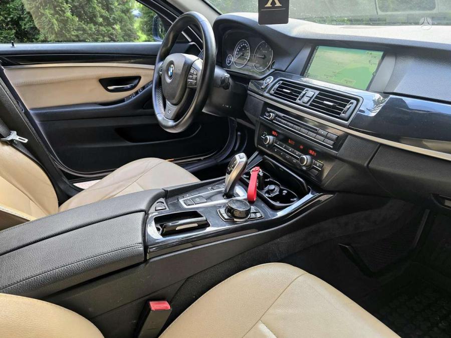 Black BMW 520 2013 in Radviliskis, with an engine capacity of 2.00 L and mileage of 362 thousand km for 6400 €, photo 7 on AUTOMOTO.COM.LV