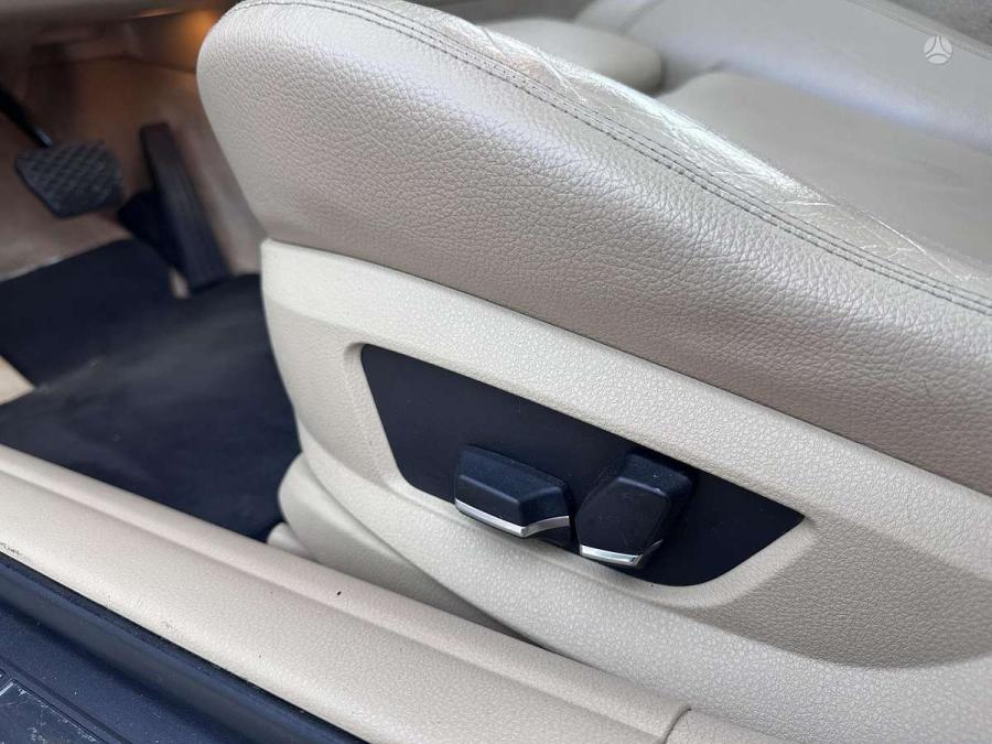 Melns BMW 520 2013 Kaišiadorys, ar dzinēja tilpumu 2.00 L un nobraukumu 276 tūkst. km par 7650 €, foto 28 vietnē AUTOMOTO.COM.LV