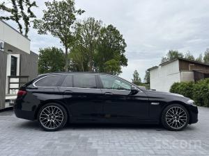 Black BMW 520 2014 in Riga, with an engine capacity of 2.00 L and mileage of 352 thousand km for 10000 €, photo 4 on AUTOMOTO.COM.LV