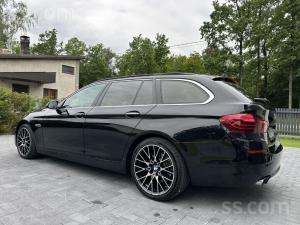 Black BMW 520 2014 in Riga, with an engine capacity of 2.00 L and mileage of 352 thousand km for 10000 €, photo 8 on AUTOMOTO.COM.LV