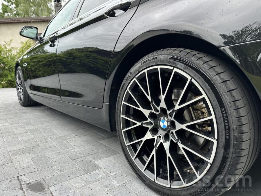 Black BMW 520 2014 in Riga, with an engine capacity of 2.00 L and mileage of 352 thousand km for 10000 €, photo 10 on AUTOMOTO.COM.LV