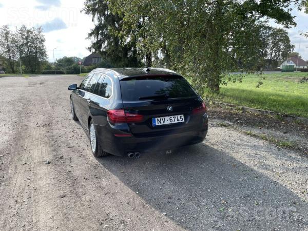 Melns BMW 520 2014 Saldus, ar dzinēja tilpumu 2.00 L un nobraukumu 203 tūkst. km par 9250 €, foto 4 vietnē AUTOMOTO.COM.LV