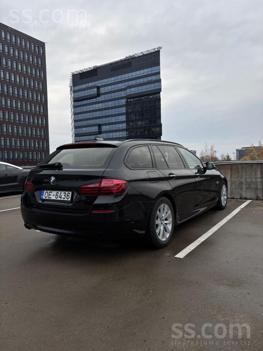 Black BMW 520 2014 in Riga, with an engine capacity of 2.00 L and mileage of 250 thousand km for 11800 €, photo 4 on AUTOMOTO.COM.LV