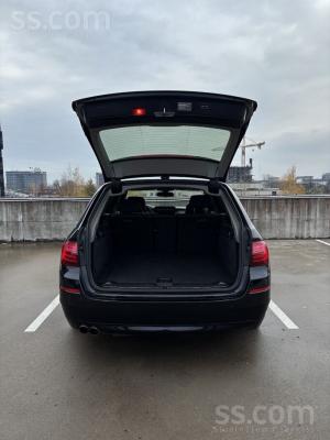 Black BMW 520 2014 in Riga, with an engine capacity of 2.00 L and mileage of 250 thousand km for 11800 €, photo 7 on AUTOMOTO.COM.LV