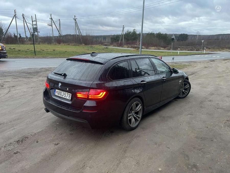 Black BMW 520 2014 in Vilnius, with an engine capacity of 2.00 L and mileage of 352 thousand km for 11500 €, photo 4 on AUTOMOTO.COM.LV