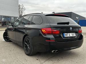Black BMW 520 2014 in Utena, with an engine capacity of 2.00 L and mileage of 260 thousand km for 9500 €, photo 3 on AUTOMOTO.COM.LV