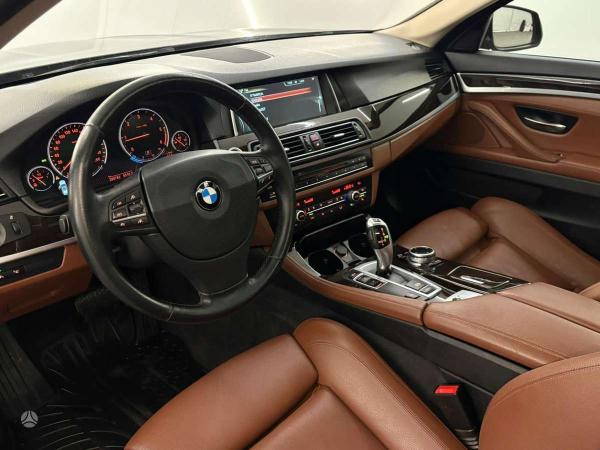 Melns BMW 520 2014 Marijampole, ar dzinēja tilpumu 2.00 L un nobraukumu 290 tūkst. km par 12450 €, foto 9 vietnē AUTOMOTO.COM.LV