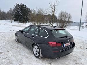 Black BMW 520 2014 in Elektrenai, with an engine capacity of 2.00 L and mileage of 304 thousand km for 9300 €, photo 5 on AUTOMOTO.COM.LV