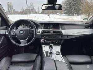 Black BMW 520 2014 in Elektrenai, with an engine capacity of 2.00 L and mileage of 304 thousand km for 9300 €, photo 9 on AUTOMOTO.COM.LV