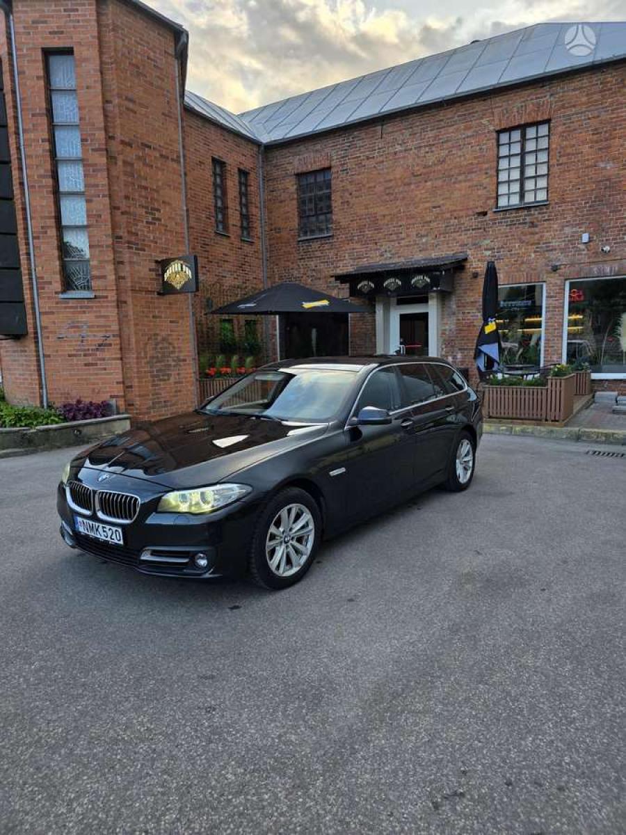 Melns BMW 520 2014 Alīta, ar dzinēja tilpumu 2.00 L un nobraukumu 300 tūkst. km par 8550 €, foto 1 vietnē AUTOMOTO.COM.LV