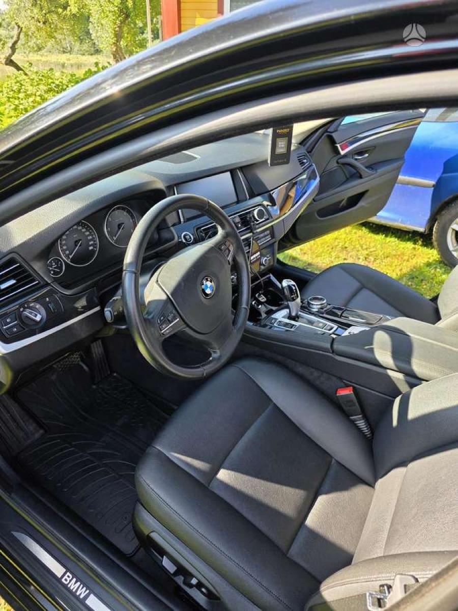 Melns BMW 520 2014 Alīta, ar dzinēja tilpumu 2.00 L un nobraukumu 300 tūkst. km par 8550 €, foto 7 vietnē AUTOMOTO.COM.LV
