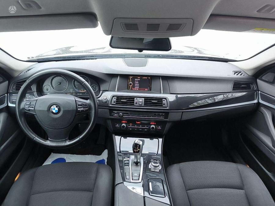 Melns BMW 520 2014 Trakai, ar dzinēja tilpumu 2.00 L un nobraukumu 344 tūkst. km par 6999 €, foto 12 vietnē AUTOMOTO.COM.LV