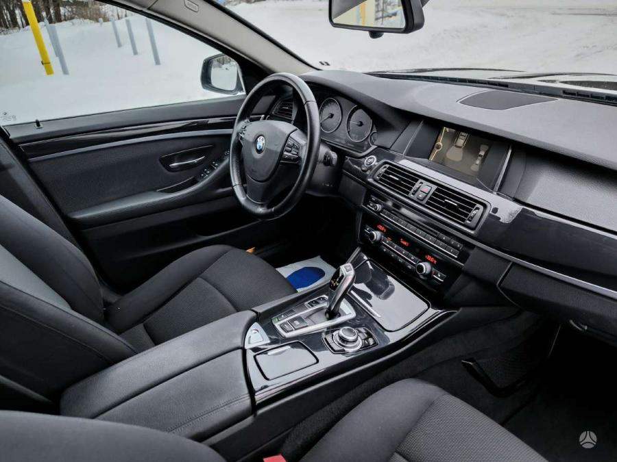 Melns BMW 520 2014 Trakai, ar dzinēja tilpumu 2.00 L un nobraukumu 344 tūkst. km par 6999 €, foto 14 vietnē AUTOMOTO.COM.LV