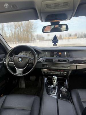 Melns BMW 520 2014 Vilkaviškis, ar dzinēja tilpumu 2.00 L un nobraukumu 333 tūkst. km par 7890 €, foto 32 vietnē AUTOMOTO.COM.LV