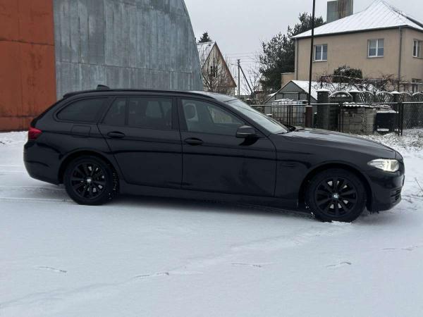 Black BMW 520 2014 in Utena, with an engine capacity of 2.00 L and mileage of 262 thousand km for 9500 €, photo 4 on AUTOMOTO.COM.LV
