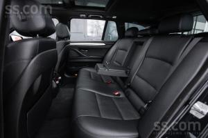 Black BMW 520 2014 in Dobele, with an engine capacity of 2.00 L and mileage of 257 thousand km for 12850 €, photo 12 on AUTOMOTO.COM.LV