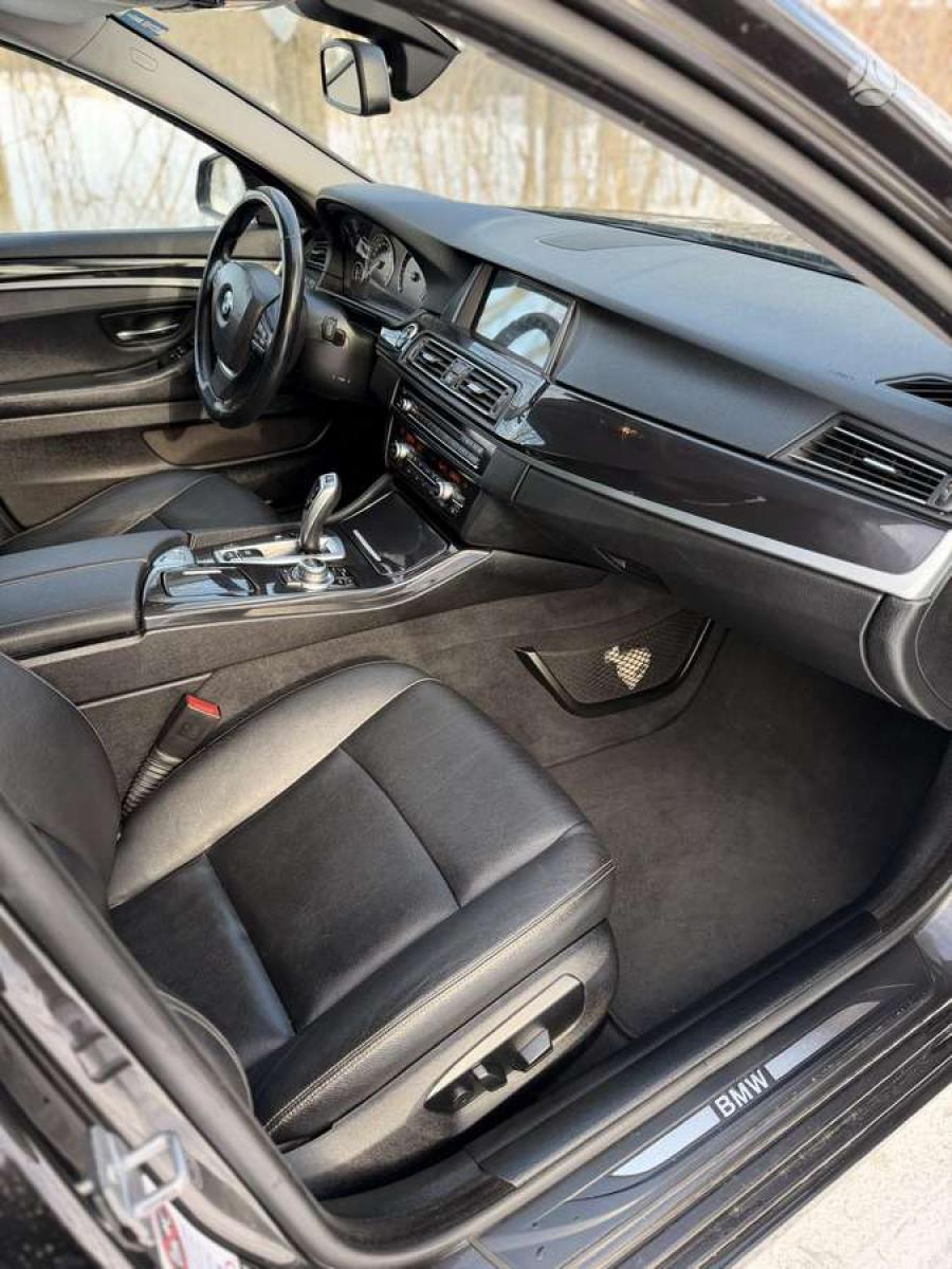 Melns BMW 520 2014 Vilkaviškis, ar dzinēja tilpumu 2.00 L un nobraukumu 243 tūkst. km par 10900 €, foto 28 vietnē AUTOMOTO.COM.LV