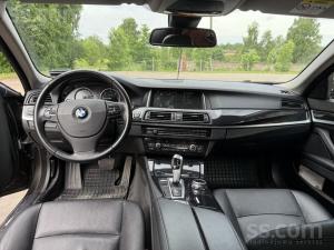 Black BMW 520 2014 in Valmiera, with an engine capacity of 2.00 L and mileage of 219 thousand km for 12300 €, photo 7 on AUTOMOTO.COM.LV