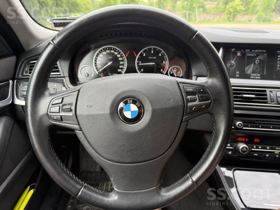 Black BMW 520 2014 in Valmiera, with an engine capacity of 2.00 L and mileage of 219 thousand km for 12300 €, photo 8 on AUTOMOTO.COM.LV