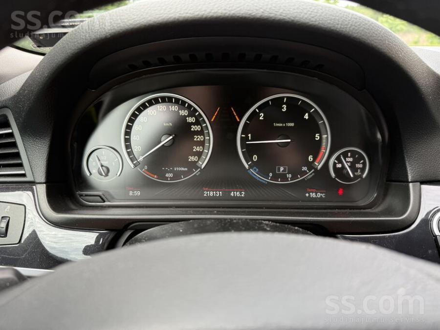 Black BMW 520 2014 in Valmiera, with an engine capacity of 2.00 L and mileage of 219 thousand km for 12300 €, photo 9 on AUTOMOTO.COM.LV
