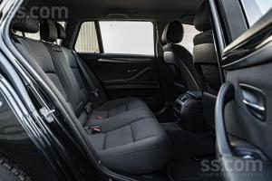 Black BMW 520 2014 in Riga, with an engine capacity of 2.00 L and mileage of 290 thousand km for 9750 €, photo 13 on AUTOMOTO.COM.LV