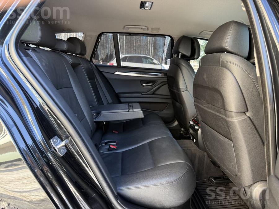 Melns BMW 520 2014 Rīga, ar dzinēja tilpumu 2.00 L un nobraukumu 239 tūkst. km par 12800 €, foto 12 vietnē AUTOMOTO.COM.LV