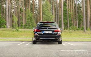 Black BMW 520 2014 in Riga, with an engine capacity of 2.00 L and mileage of 280 thousand km for 11490 €, photo 8 on AUTOMOTO.COM.LV